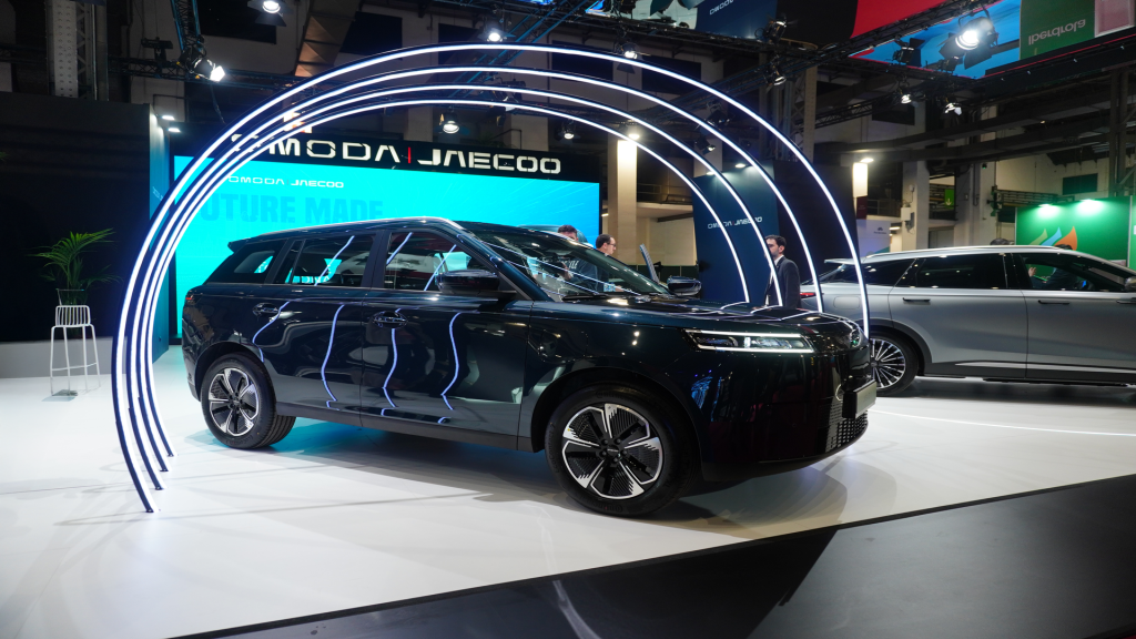 OMODA & JAECOO brillan en Automobile Barcelona 2025 con el estreno del ...